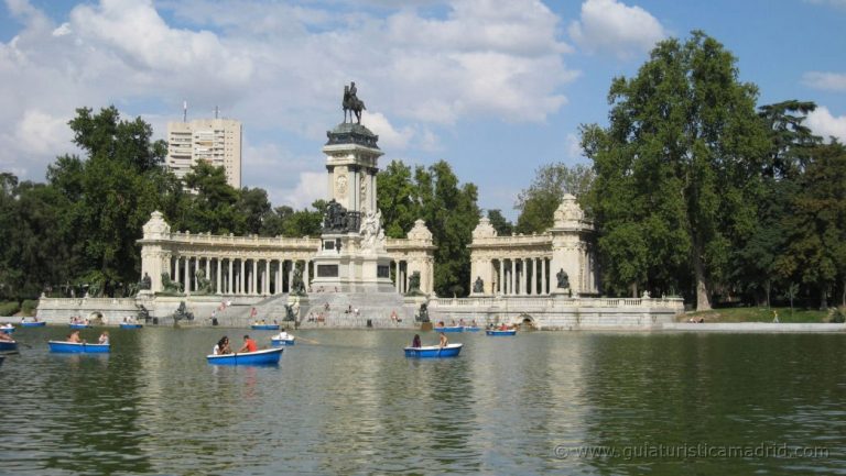 Un paseo por el parque del Retiro hasta Atocha